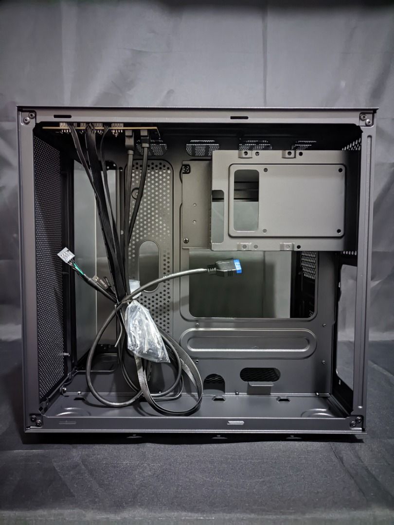 Inplay Seaview Pavilion Dual Chamber Mesh Tempered Glass Micro Atx PC ...