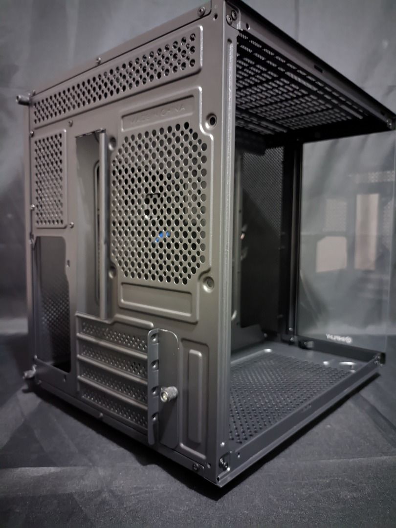 Inplay Seaview Pavilion Dual Chamber Mesh Tempered Glass Micro Atx PC ...