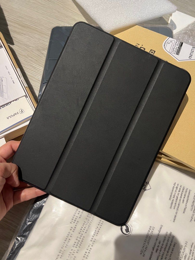 Ipad Air 5 Casing, Mobile Phones & Gadgets, Mobile & Gadget Accessories ...