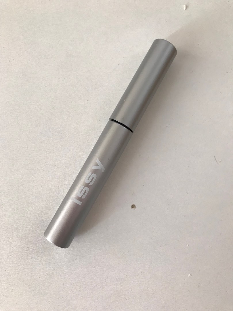 Issy and Co Brow Gel, Beauty & Personal Care, Face, Makeup on Carousell