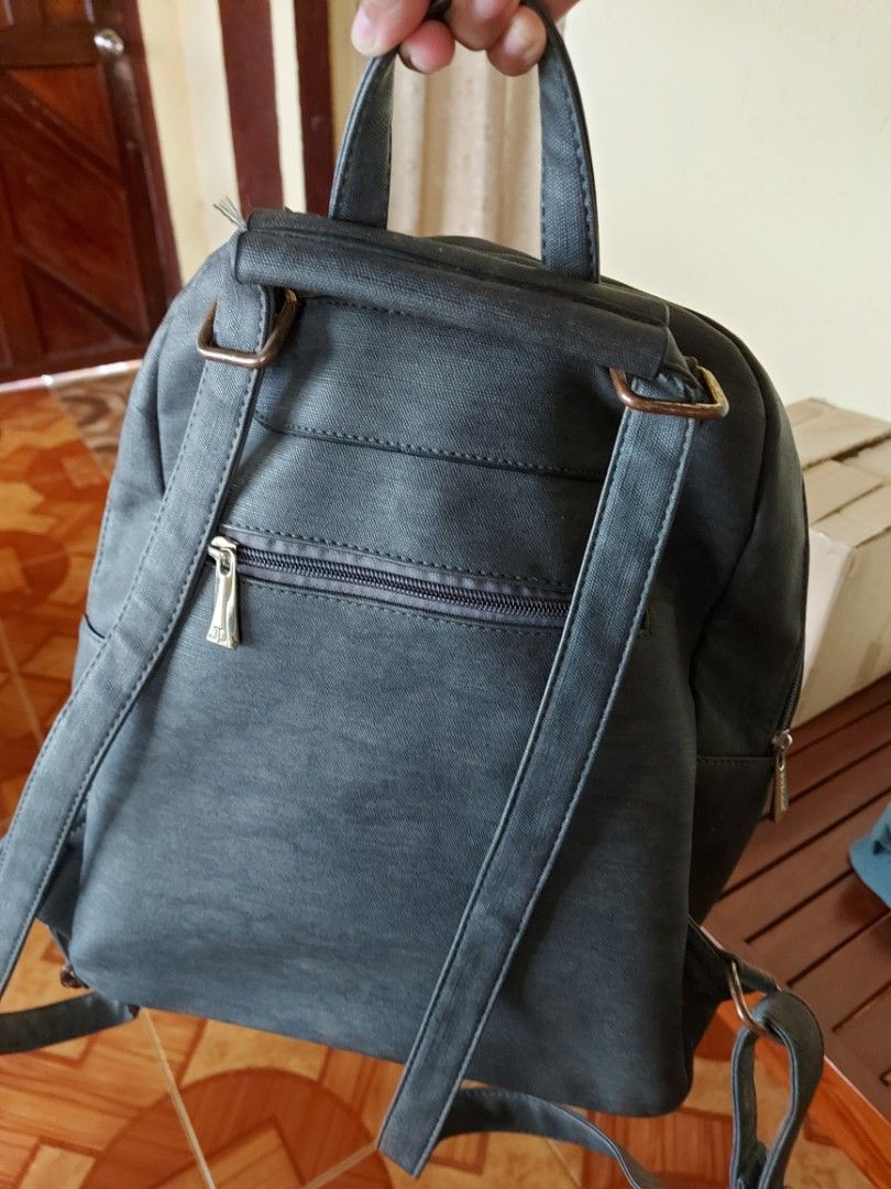 Jiovanni Backpack, Women's Fashion, Bags & Wallets, Backpacks on Carousell