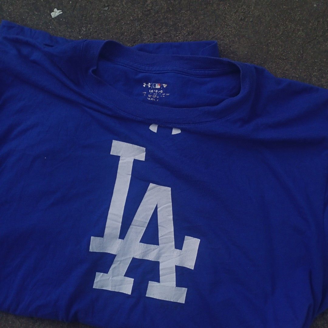 LA TSHIRT, Men's Fashion, Activewear on Carousell