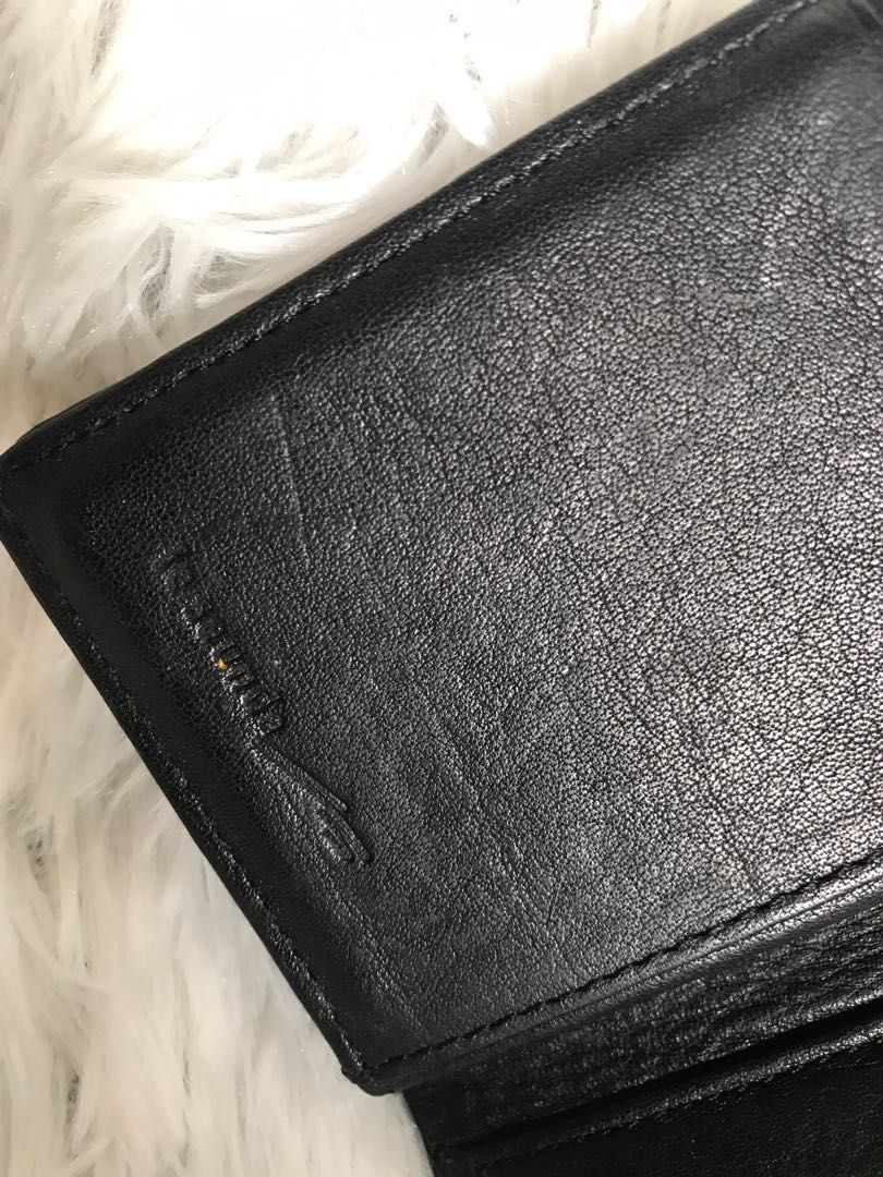le saunda leather trifold wallet, Luxury, Bags & Wallets on Carousell