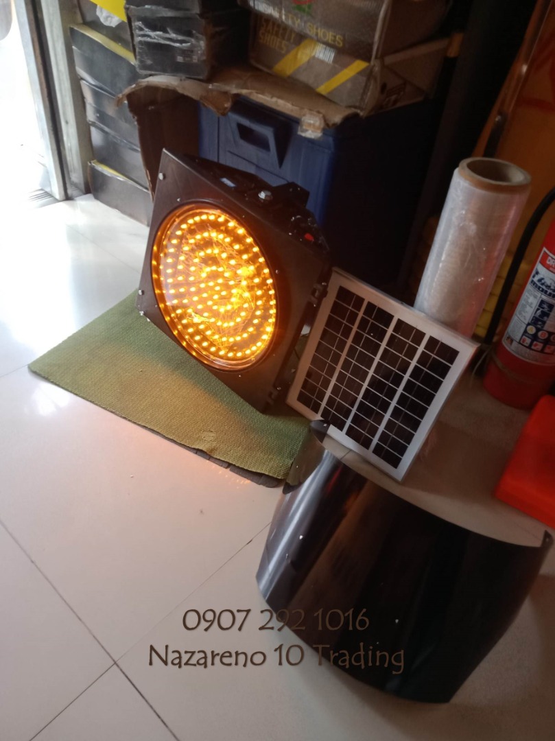 LED Traffic light 6, Commercial & Industrial, Construction & Building ...