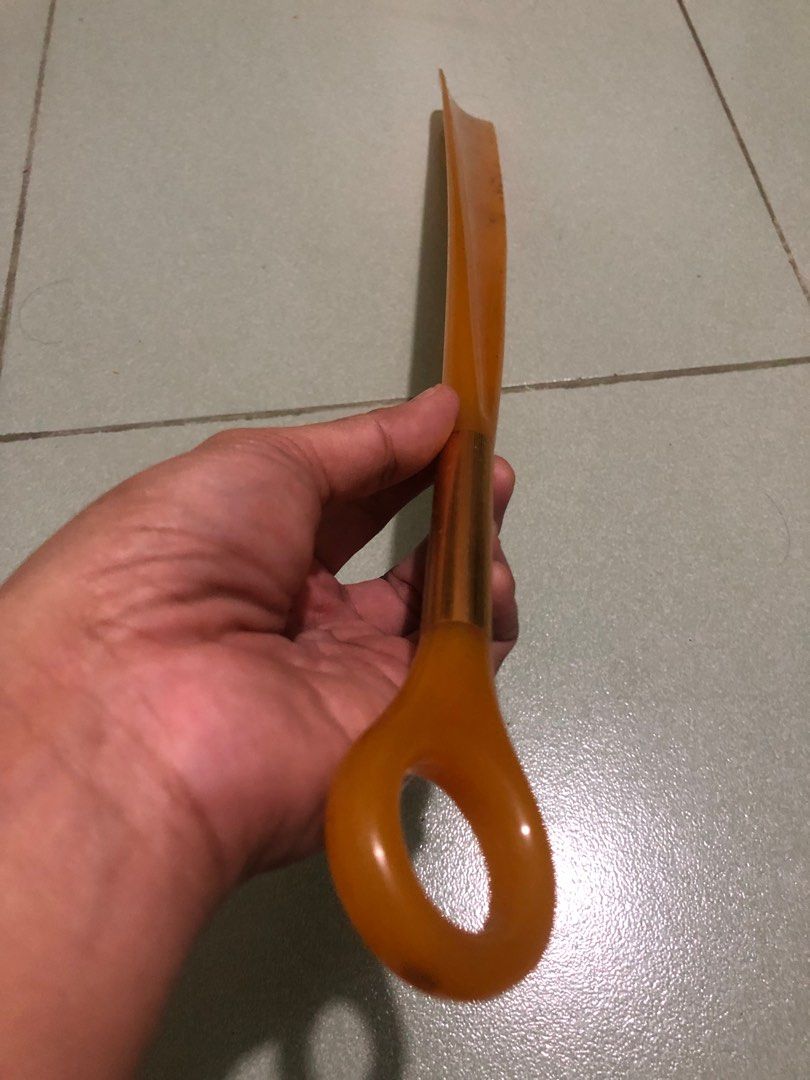 Long shoe assisting tool, Hobbies & Toys, Memorabilia & Collectibles ...