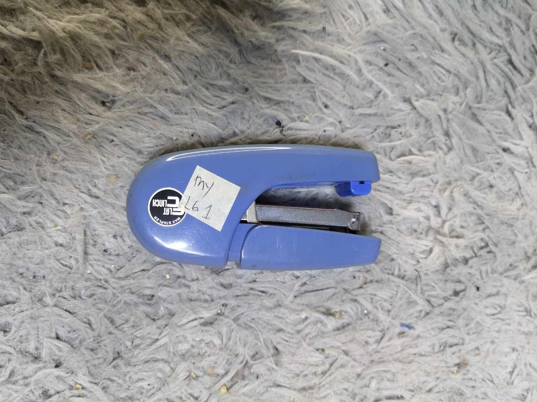 Max Stapler Flat Clinch Stapler, Hobbies & Toys, Stationary & Craft ...