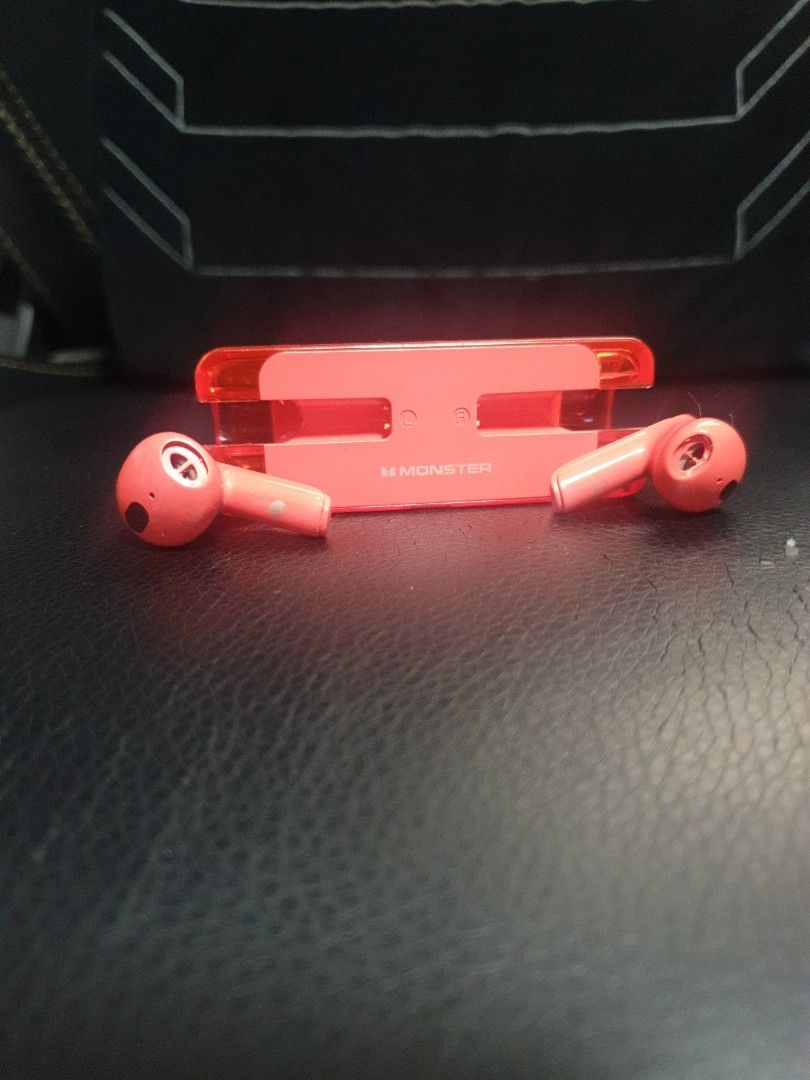 Gaming ear bubs, Audio, Earphones on Carousell