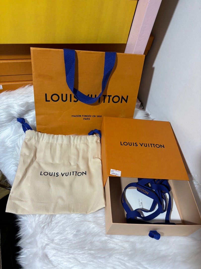 ‼️Orig LV Belt Box Bundle‼️, Luxury, Accessories on Carousell