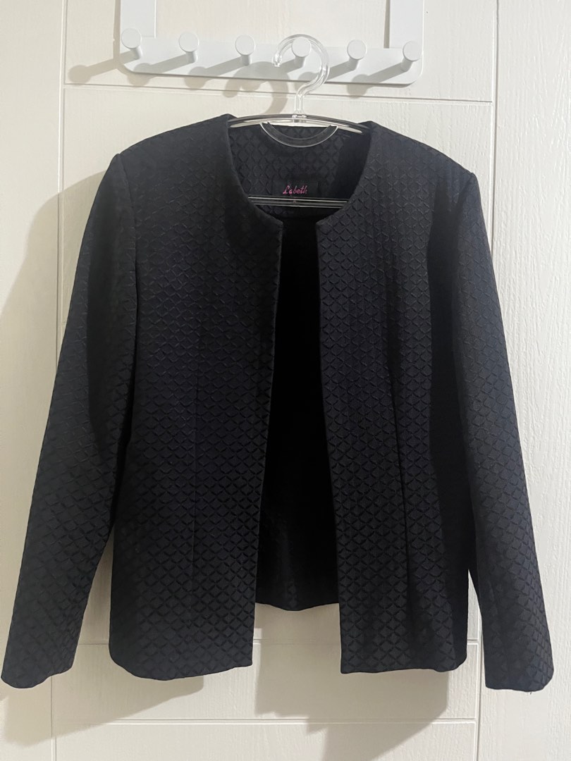 Plain black coat no collar, Women's Fashion, Coats, Jackets and Outerwear on Carousell