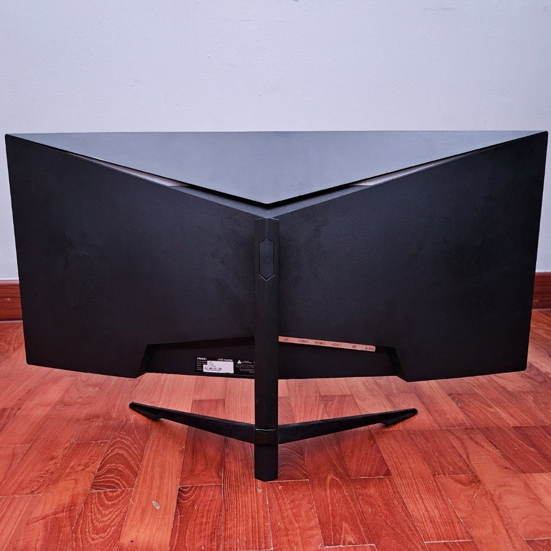 Prism+ X300 30" 200hz Ultra Wide monitor and Govee Flow Pro Light bars ...