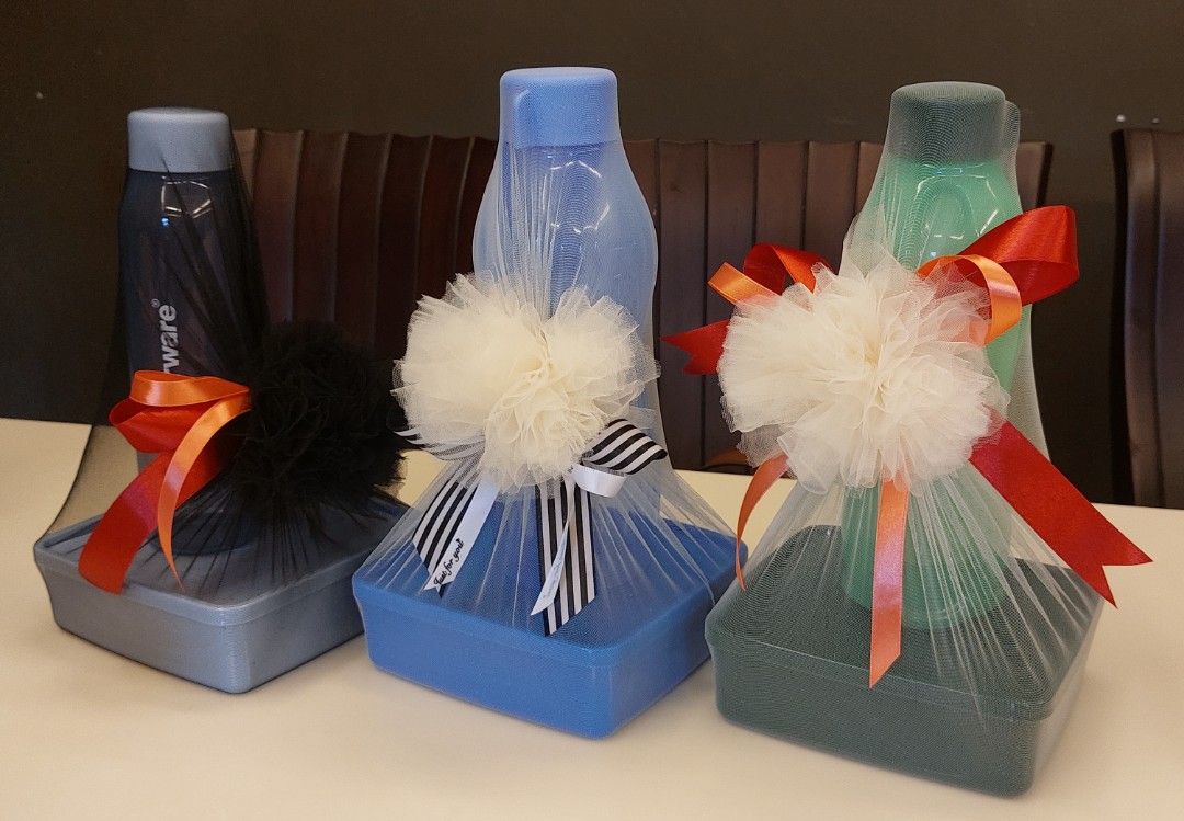 Rm38 Tupperware Hamper, Hobbies & Toys, Stationery & Craft, Flowers ...