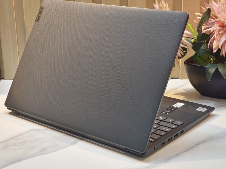Rush! Lenovo Ideapad Slim 3 I5 10TH GEN 8GB RAM 256GB SSD + 1000 ...
