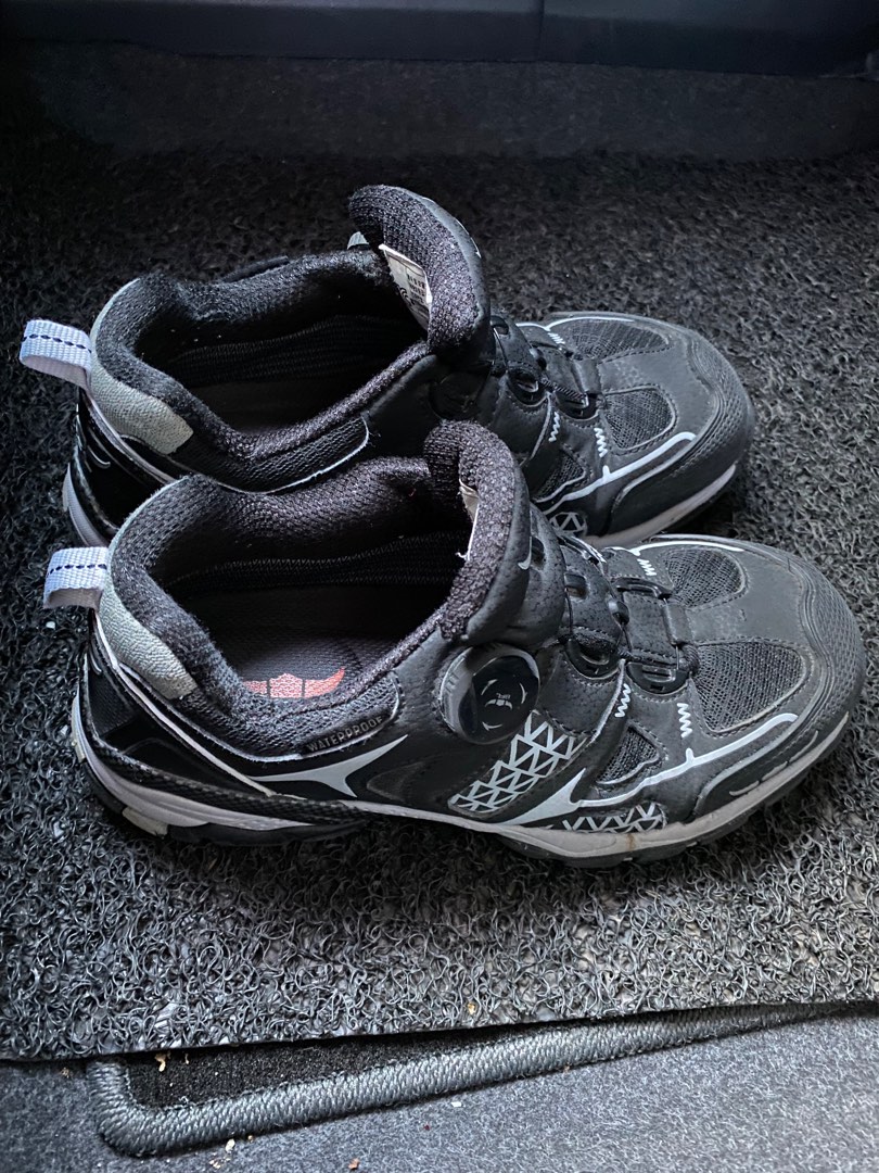 SAFETY SHOES BFL, Women's Fashion, Footwear, Boots on Carousell