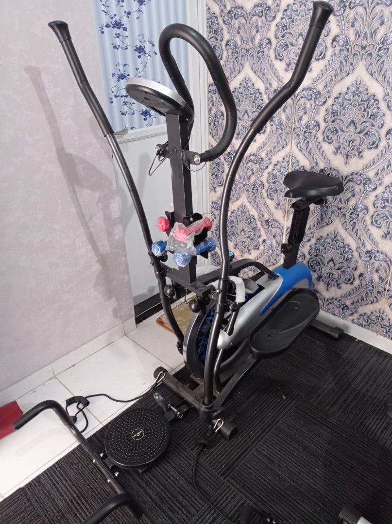 Sepeda Statis Fitnes Alat olahraga Orbitrek 5 in 1 Bekas display, Olah ...