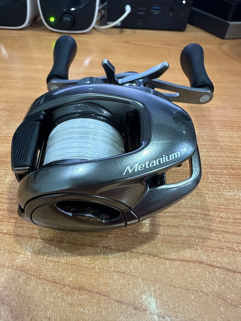 Shimano metanium HG left, Sports Equipment, Fishing on Carousell
