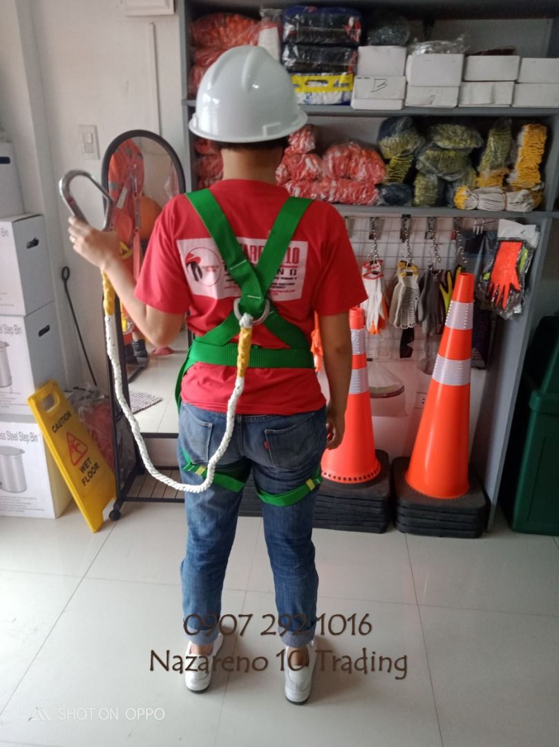 Single Hook Safety harness 81, Commercial & Industrial, Construction ...