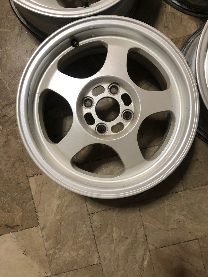Slipstream mags 15s pearl white, Car Parts & Accessories, Mags and ...