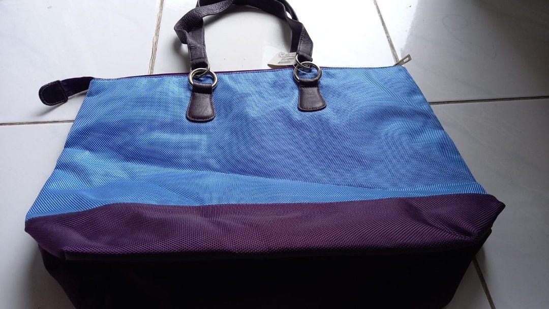 SOGO Hand Bag / Tas Biru Ungu, Fesyen Wanita, Tas & Dompet di Carousell