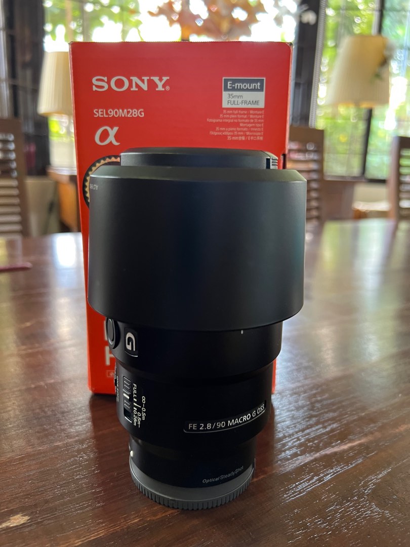Sony 90mm Macro F2.8 FE OSS, Photography, Lens & Kits on Carousell