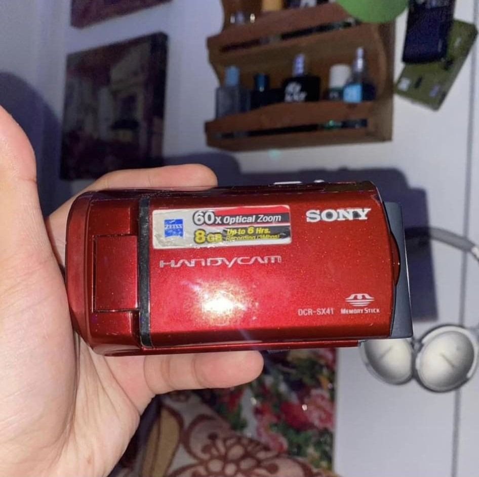 Sony Carl Zeiss Vario Tessar HandyCam DCR SX41 “Red”, Photography ...