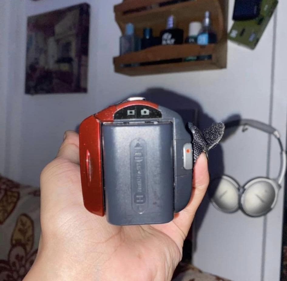 Sony Carl Zeiss Vario Tessar HandyCam DCR SX41 “Red”, Photography ...