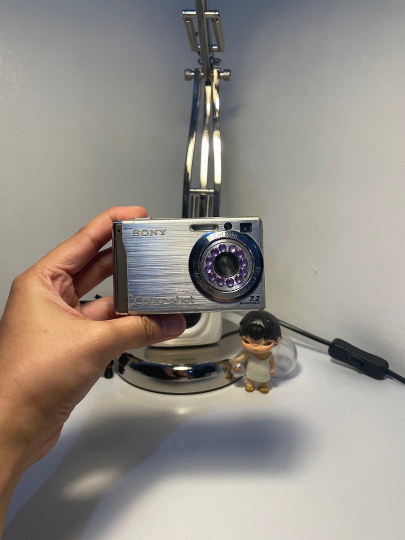 Sony Cyber-shot DSC-W80 Digital Camera, Photography, Cameras on Carousell