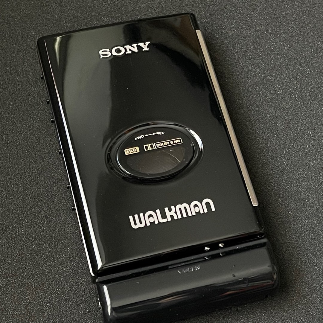 sony walkman w-609, 音響器材, 可攜式音響設備 - Carousell