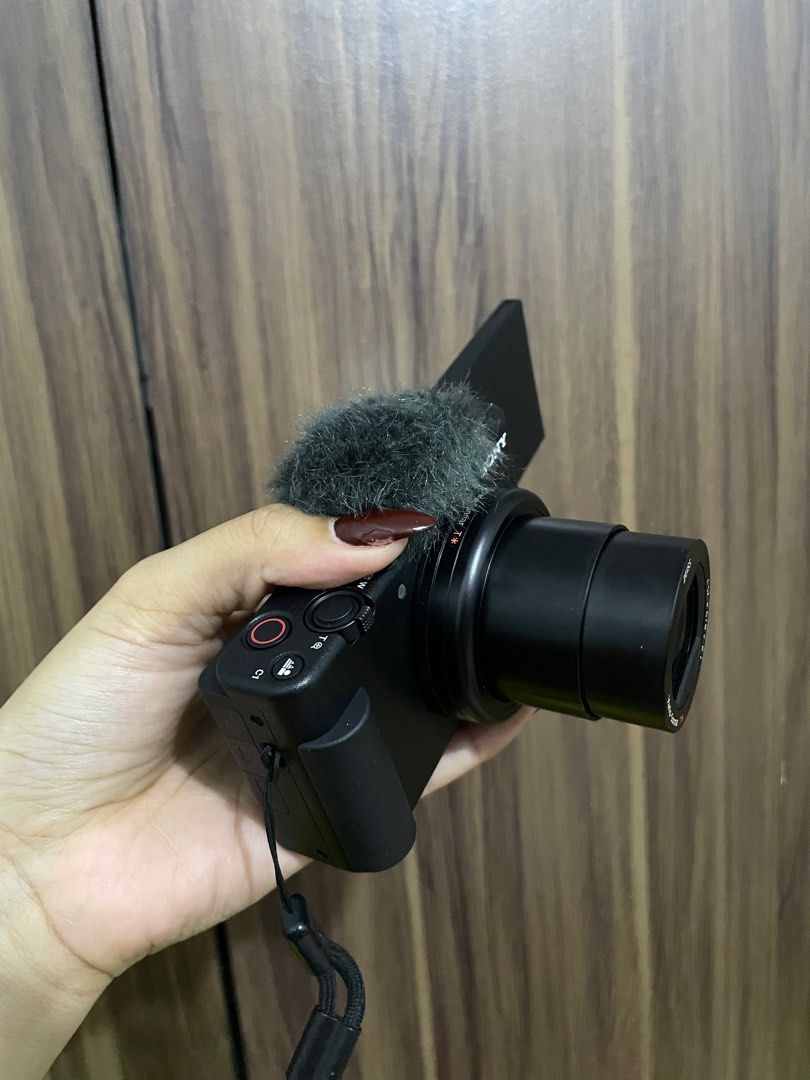 SONY ZV-1, Photography, Cameras on Carousell