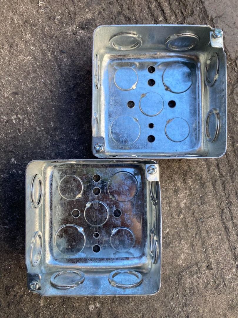 Square Box w/cover, Commercial & Industrial, Construction Tools ...