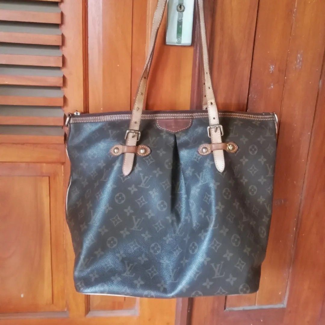 Tas cewek LV, Fesyen Wanita, Tas & Dompet di Carousell