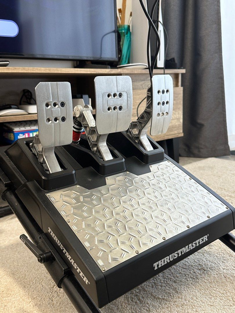 Thrustmaster T300RS + T-LCM pedals + F-GT Lite seat, Video Gaming ...