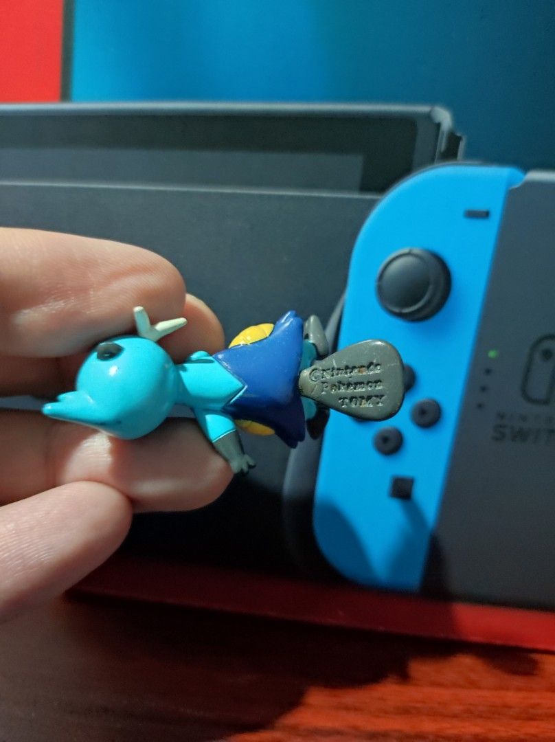 TOMY Pokemon Figure - Dewott, Hobbies & Toys, Toys & Games on Carousell