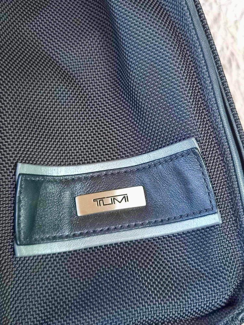 TUMI legit Tote Bag, Luxury, Bags & Wallets on Carousell