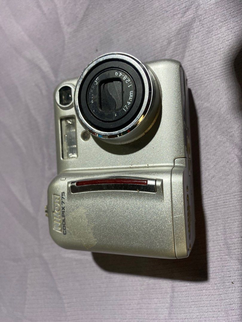 untested digi cam, Photography, Cameras on Carousell