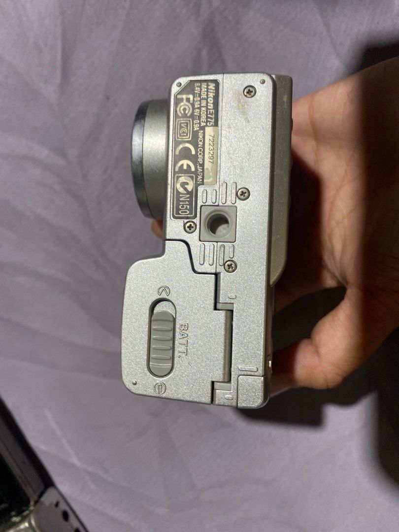 untested digi cam, Photography, Cameras on Carousell