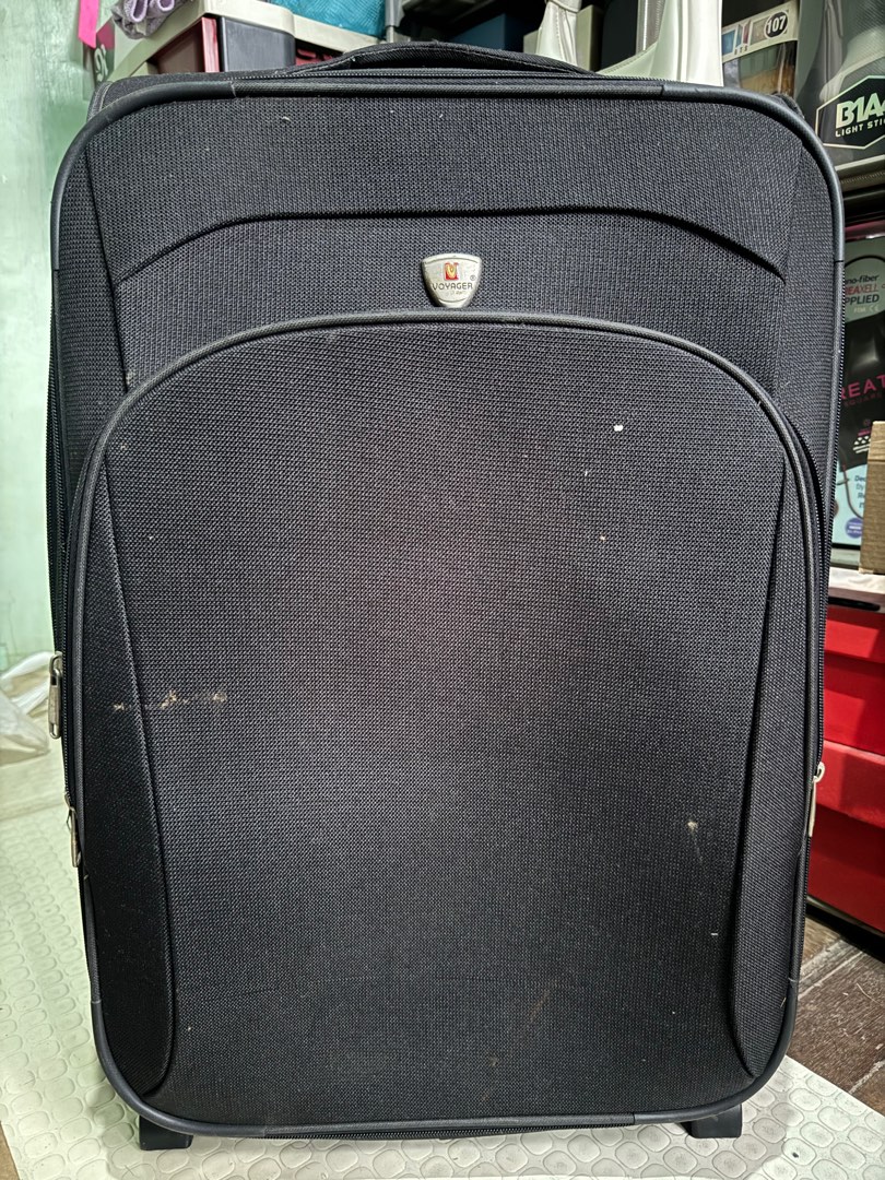 Voyager Soft Luggage 25 inches (20-30kg), Hobbies & Toys, Travel ...