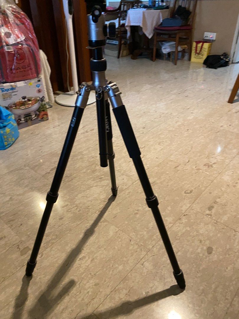 Yashica YT550 camera tripod with carrying case, Photography ...