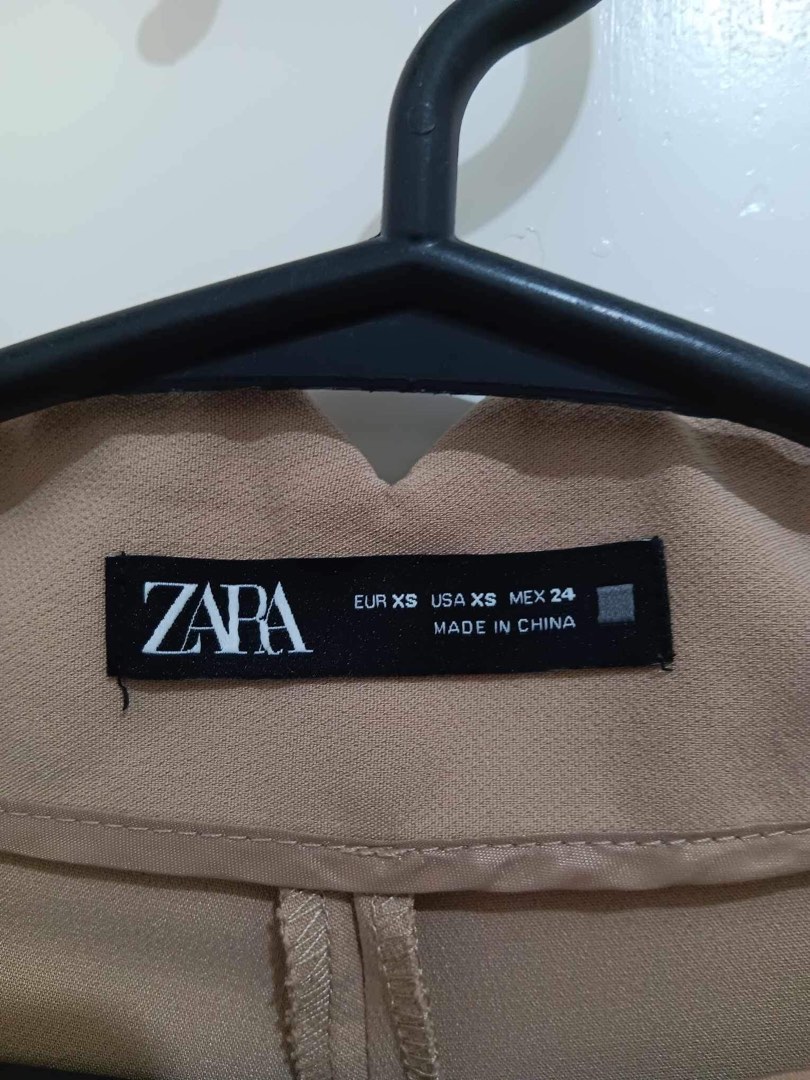 Zara nice fitting, Women's Fashion, Bottoms, Jeans on Carousell