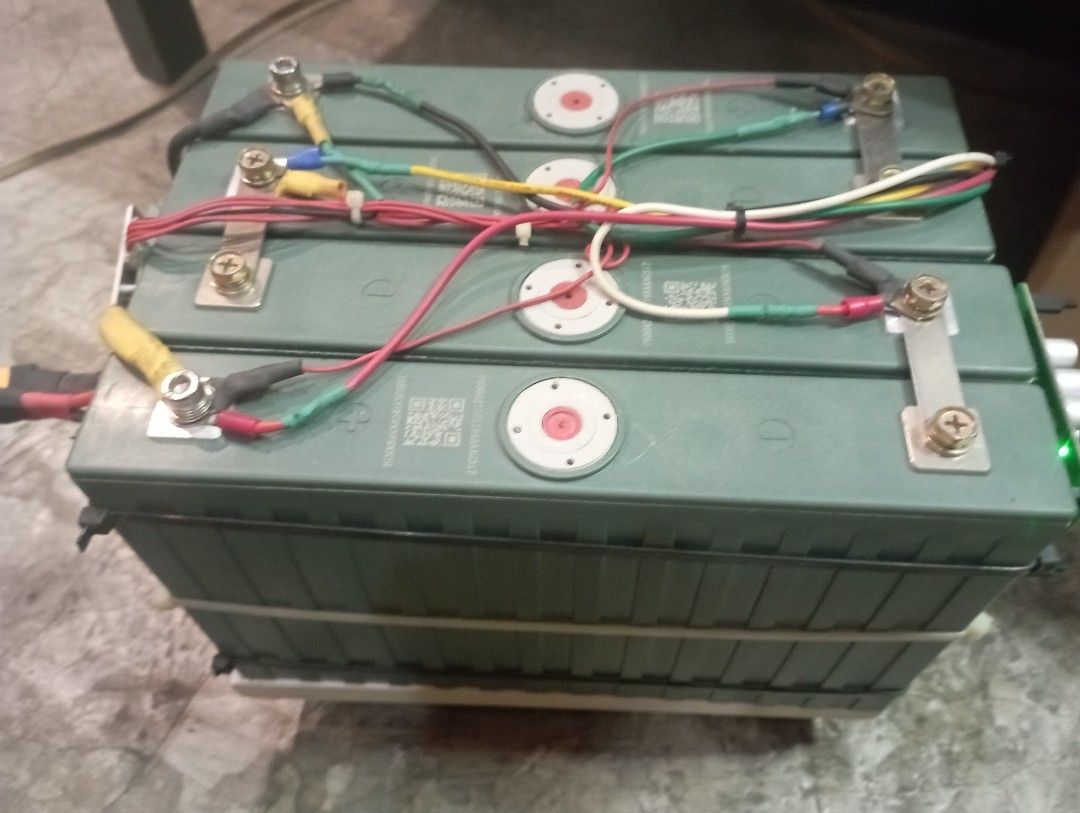 13.2V 100AH Litium Polymer Battery, Looking For on Carousell