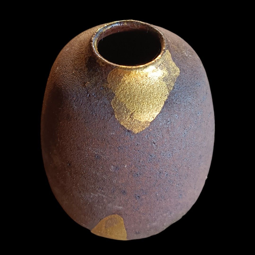 4" Kitamura Takashi Kutani Vase with Gold Leaf Design, Furniture & Home ...