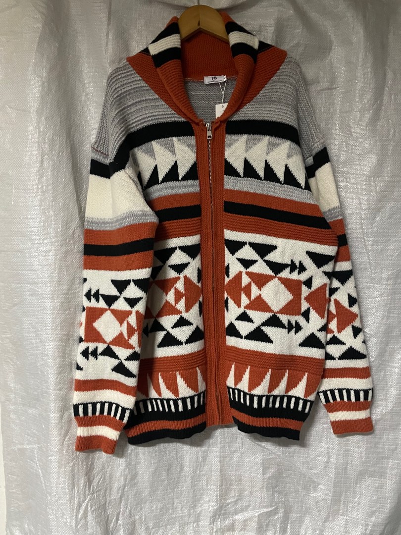 全新 BELLEZZA REPUBLIC 圖騰毛衣外套（A2, 他的時尚, 外套、夾克、大衣在旋轉拍賣