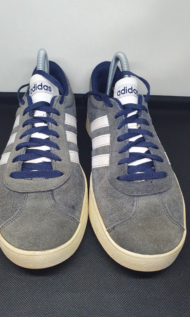 Adidas suede, Fesyen Pria, Sepatu , Sneakers di Carousell