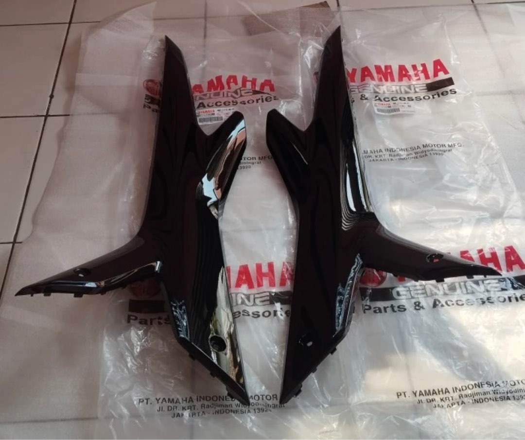 Aerox V2 Side Panel Glossy, Women's Fashion, Watches & Accessories ...