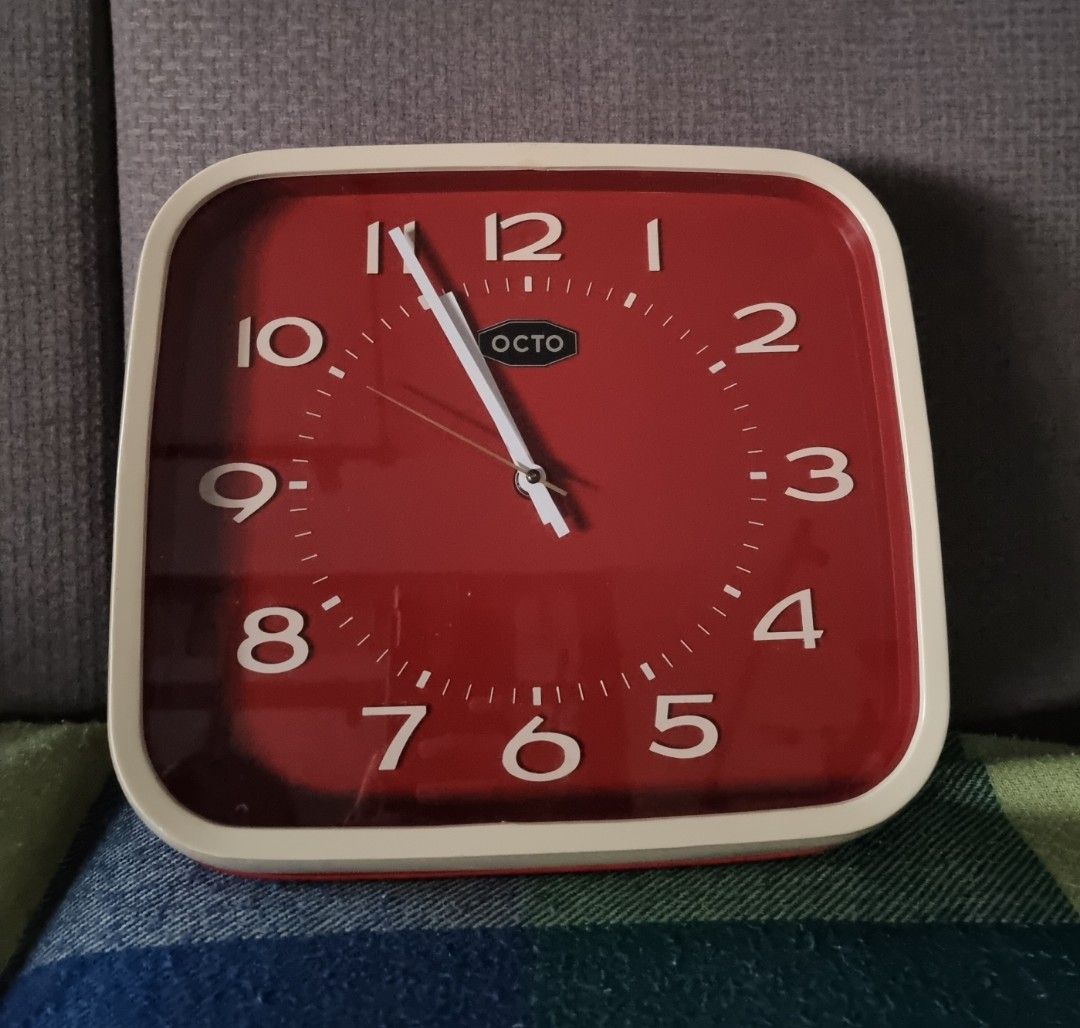 Antique Vintage Octo Wall Clock, Hobbies & Toys, Memorabilia ...