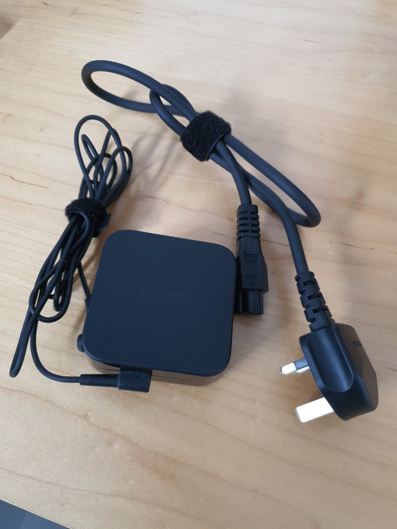 ASUS Router and Access point (RT-AC88U and RP-AC55 together), Computers ...