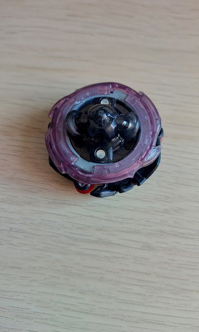 Beyblade (Kinetic Satomb), Hobbies & Toys, Toys & Games on Carousell