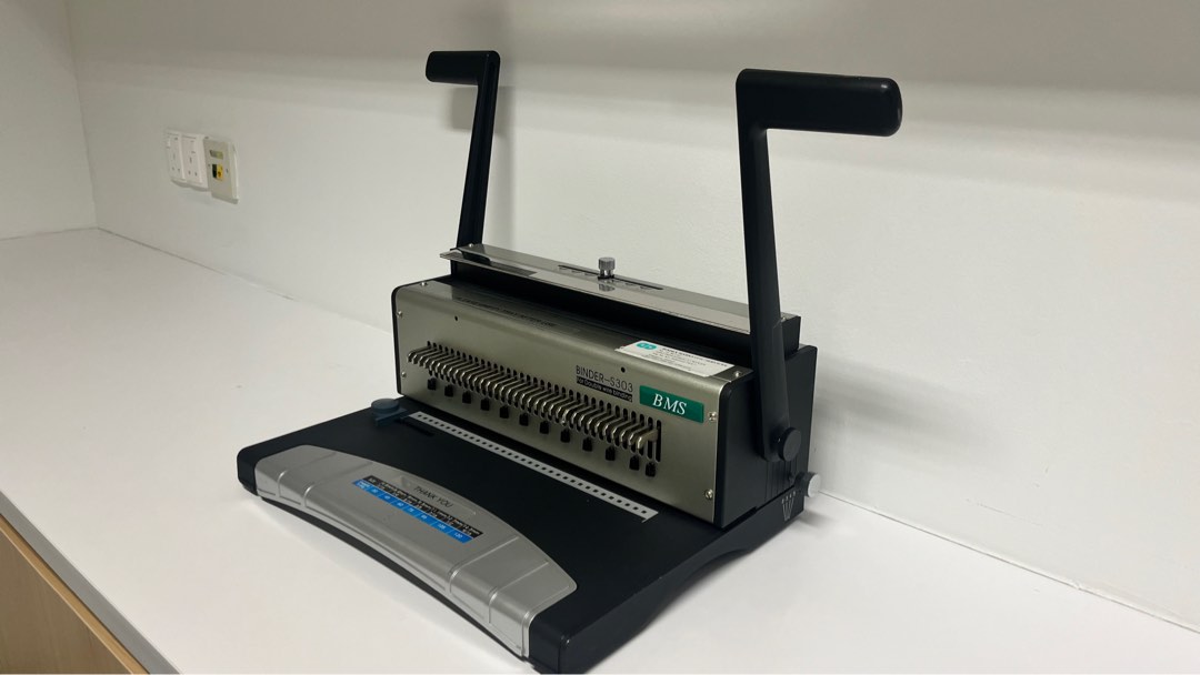 BMS double wire binding machine, Computers & Tech, Office & Business ...