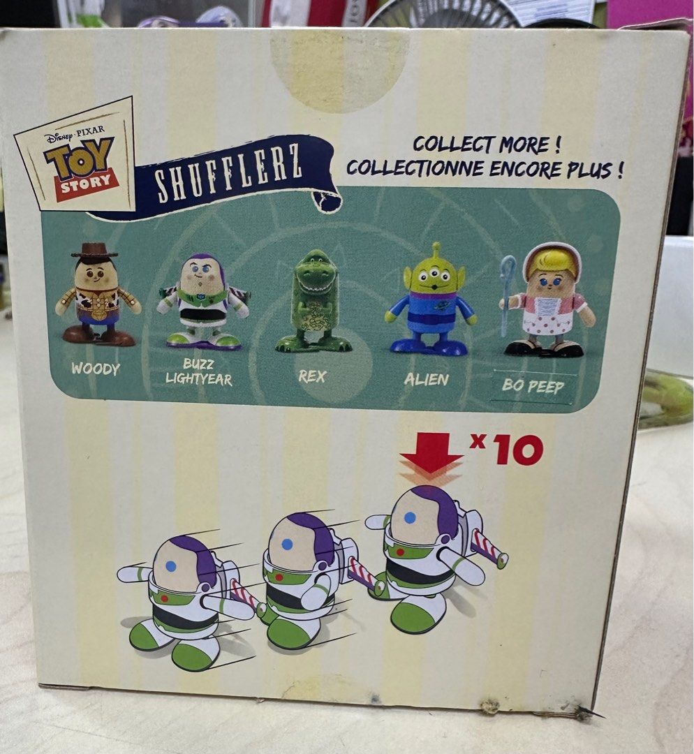 Buzz Lightyear (can walk), 興趣及遊戲, 玩具 & 遊戲類 - Carousell