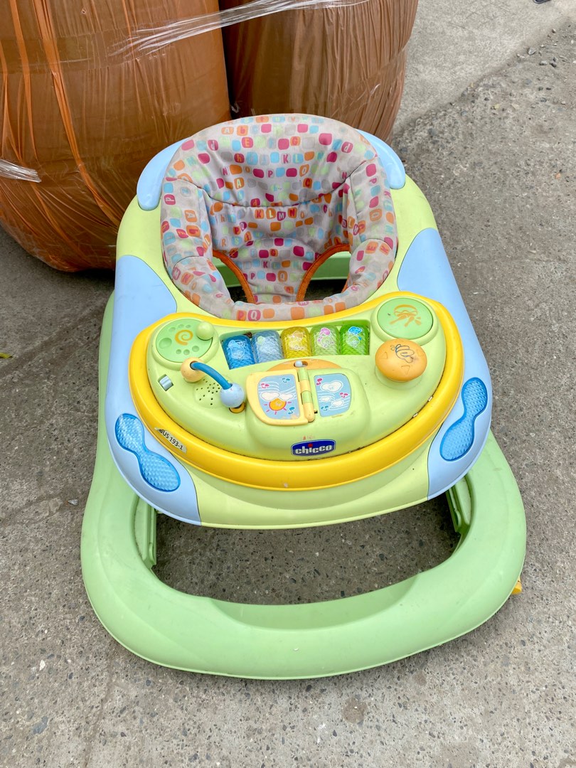 Chicco Baby Walker, Babies & Kids, Infant Playtime on Carousell