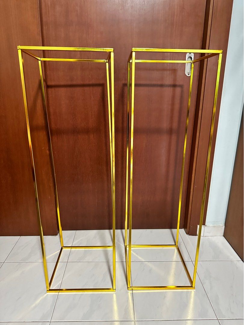 Rental: gold frame geometric stand, wedding/rom/solemnisation/party ...